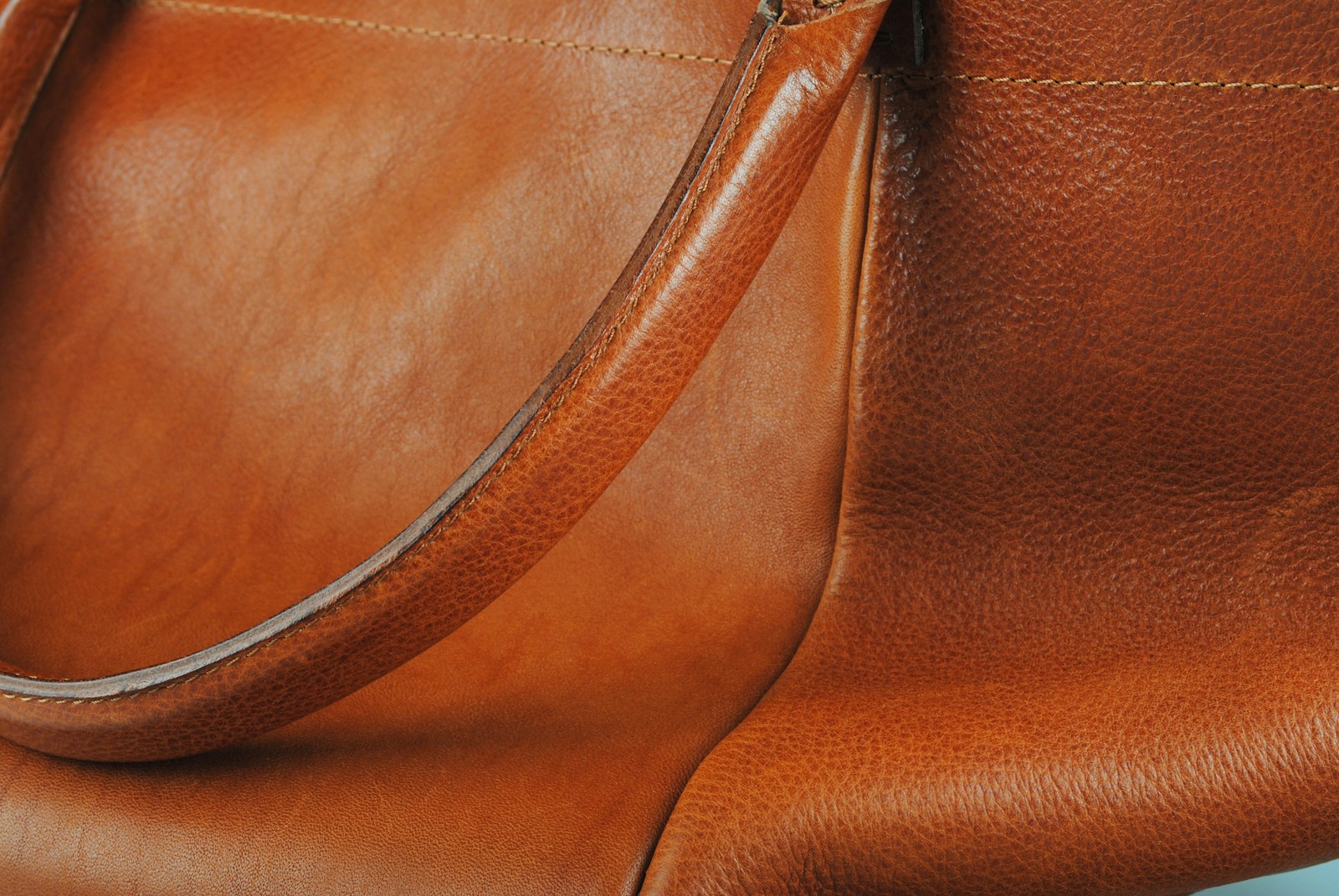 Cuir Pleine Fleur Ou Cuir Grainé : Comment Choisir Le Bon Sac En Cuir
